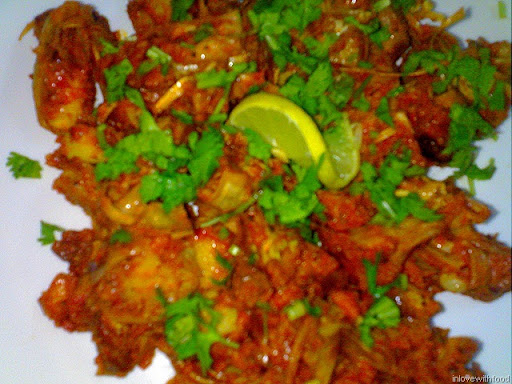 in love with food: SOOKHA MASALEDAAR KATHAL (SPICY DRY JACKFRUIT)